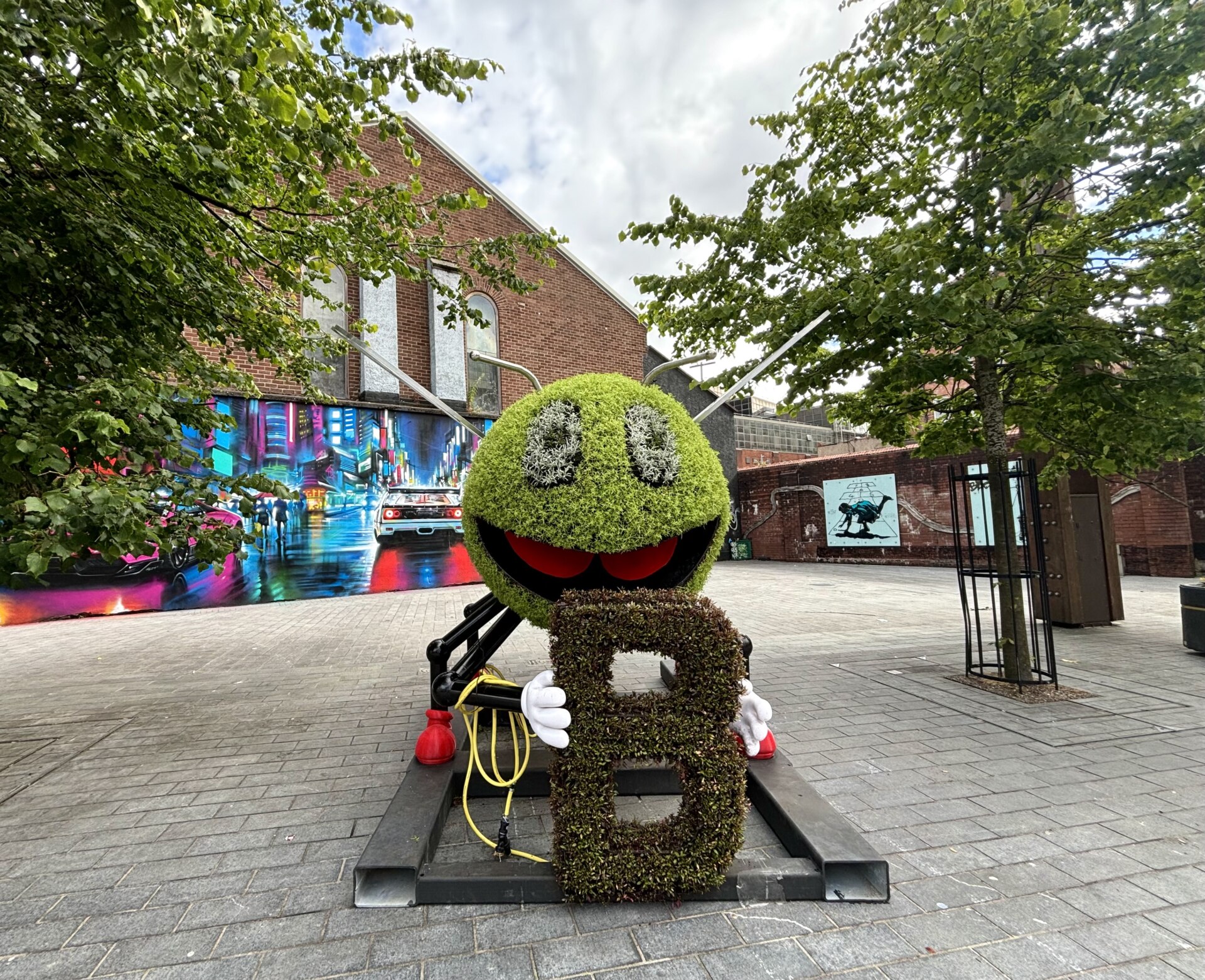 Belfast is Buzzing: Belfast One BID Supports Urban Greening with Giant ...